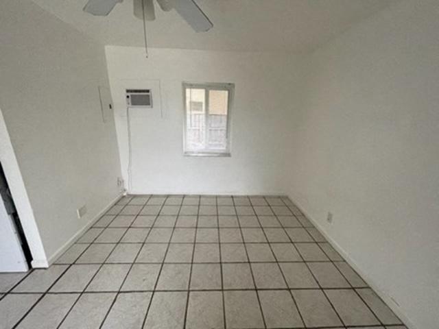 920 Haverhill Road 3 Bedrooms, 1 Bathroom