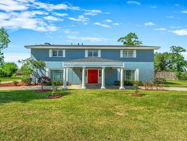 920 Lilliput Ln, Sulphur, LA 70663