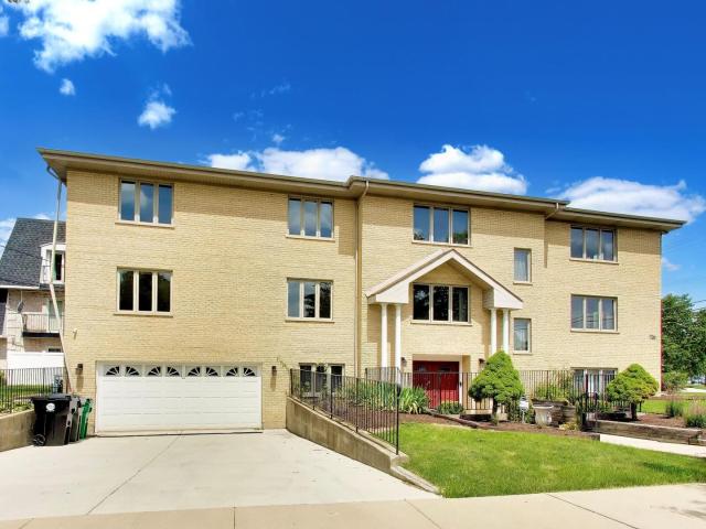 920 N Northwest Highway # 2