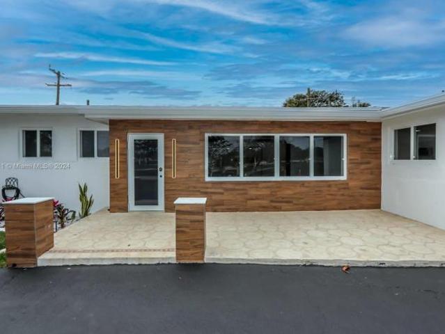 920 NE 181st St, North Miami Beach, FL 33162