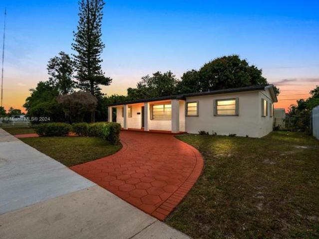 920 NW 201st St, Miami Gardens, FL 33169