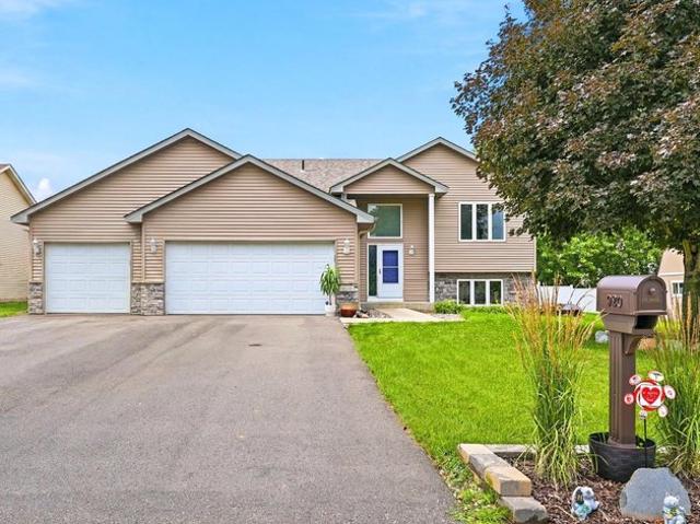 920 S Cedar St, Belle Plaine, MN 56011