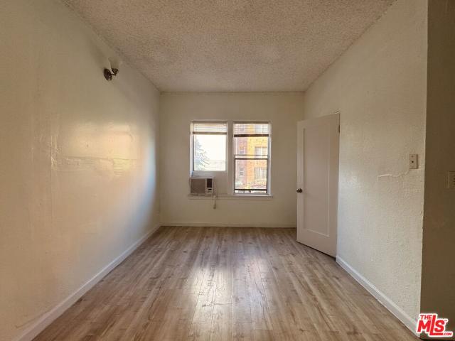 920 S Hobart Blvd 104