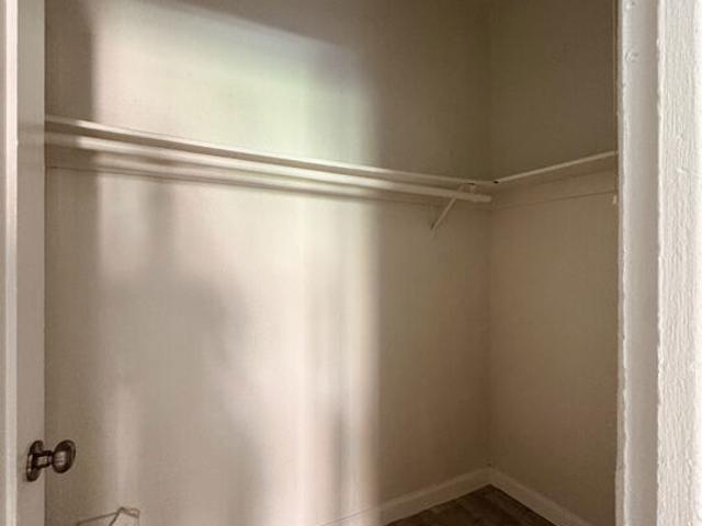 920 S Hobart Blvd 106