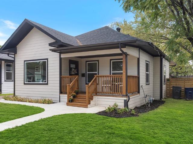 920 S Montreal Avenue