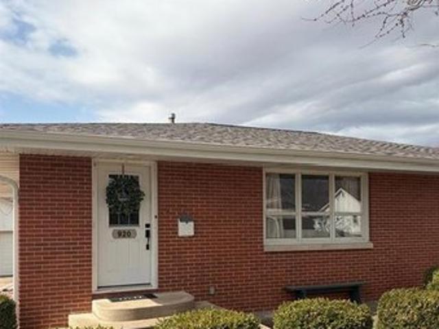 920 S Spring St, Palmyra, MO 63461