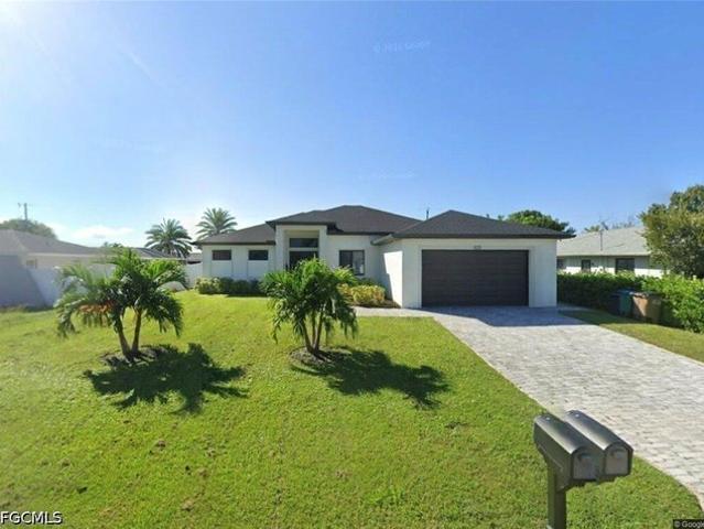 920 SE 15th Ter, Cape Coral, FL 33990