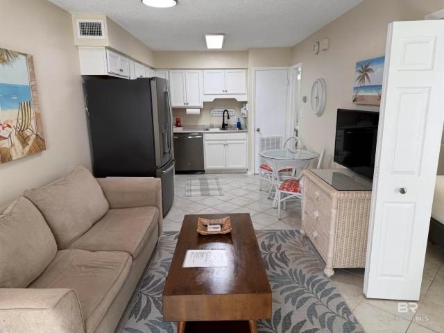 920 W Lagoon Avenue A108