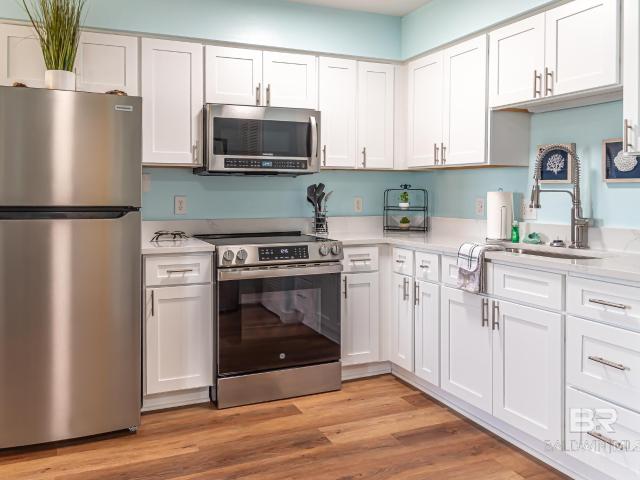 920 W Lagoon Avenue B 104