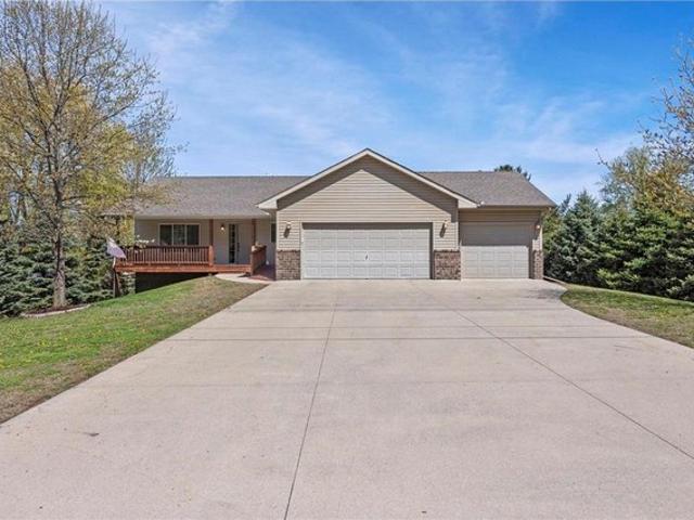 920 W State St, Belle Plaine, MN 56011
