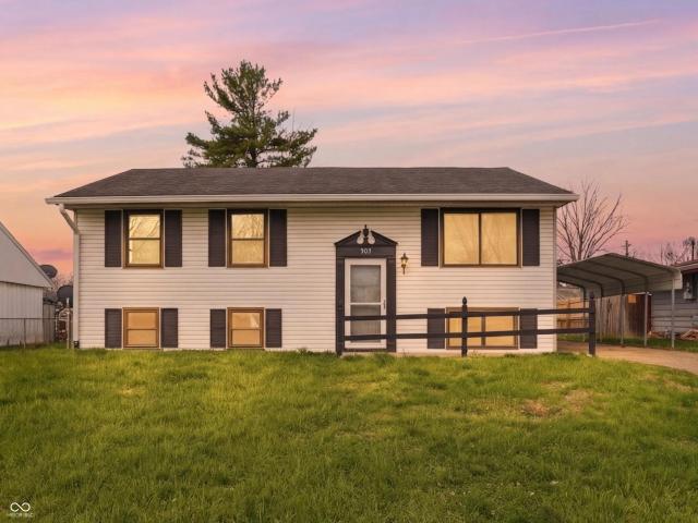 920 Walton Dr, Plainfield, IN 46168 | Compass