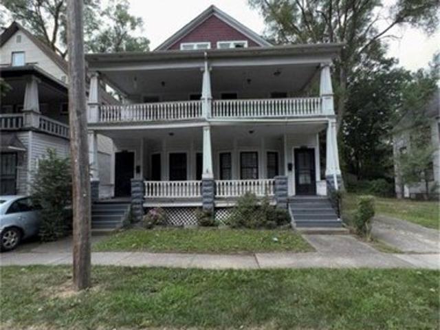 920 Wheelock Rd, Cleveland, OH 44103
