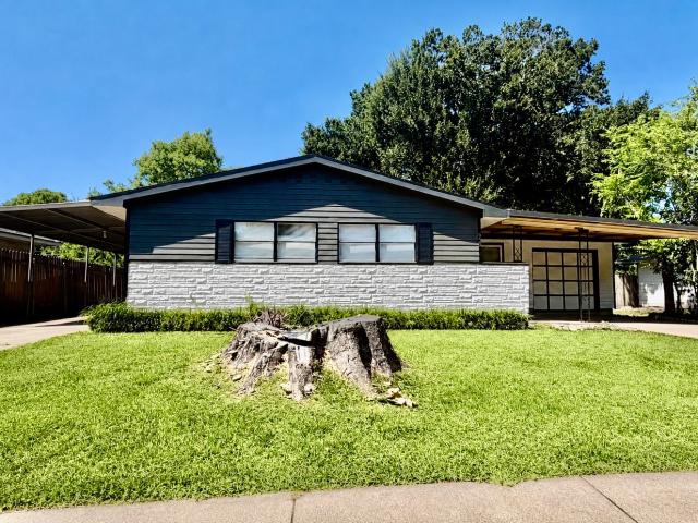 920 Vivian Ave
