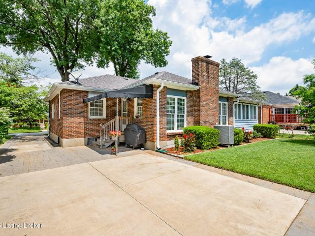 9214 Axminster Dr