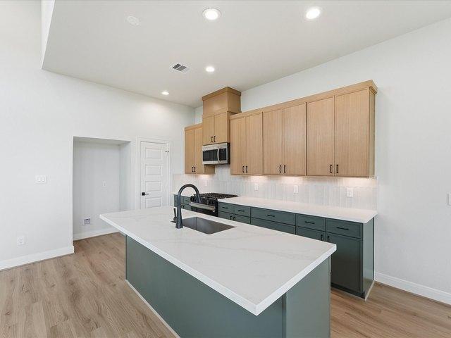 9214 Fort George St, Houston, TX 77063