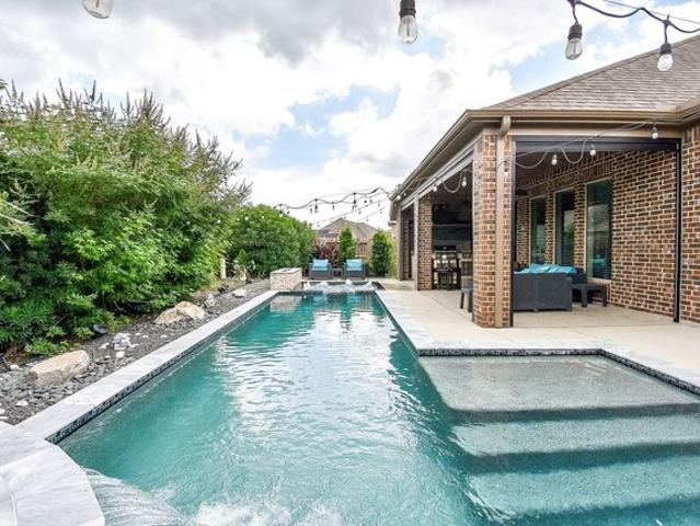 9214 Holloway Cliff Ln, Cypress, TX 77433