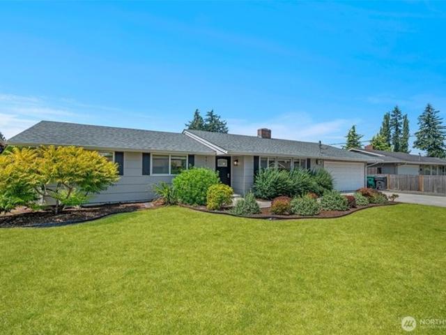 9214 46th Dr NE, Marysville, WA 98270