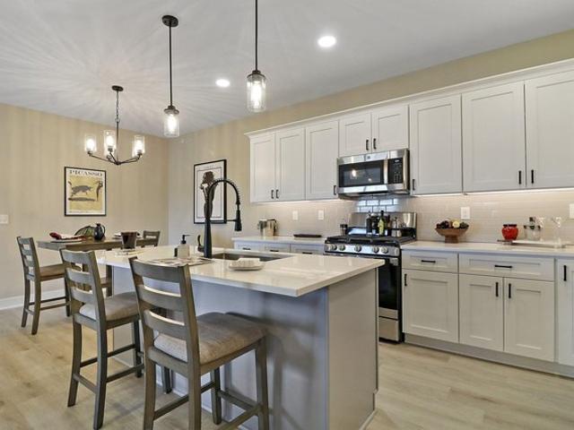 9214 66th Ave Unit 111, Pleasant Prairie, WI 53158