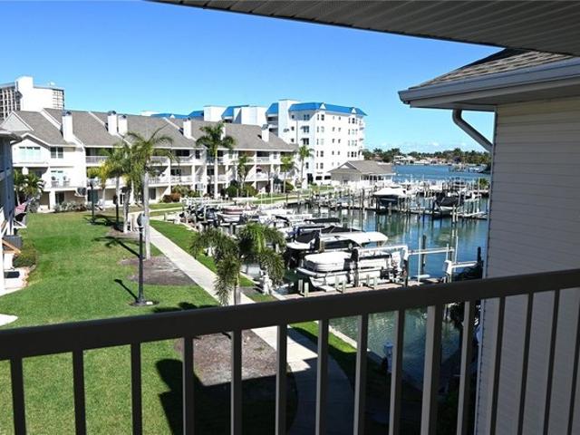 9215 Captiva Cir, Saint Pete Beach, FL 33706