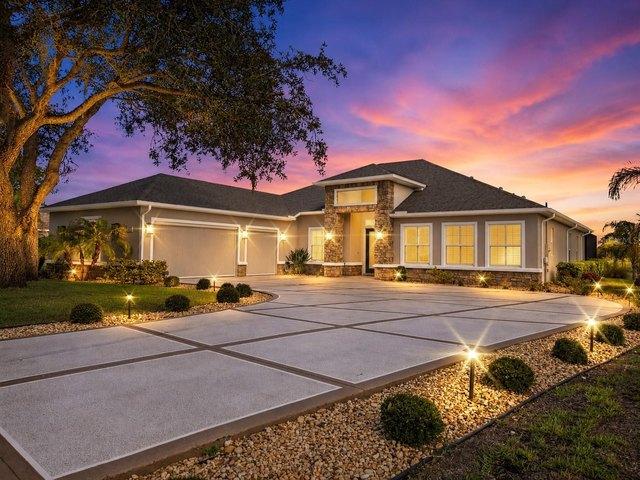 9215 Lake Cypress Loop, Weeki Wachee, FL 34613