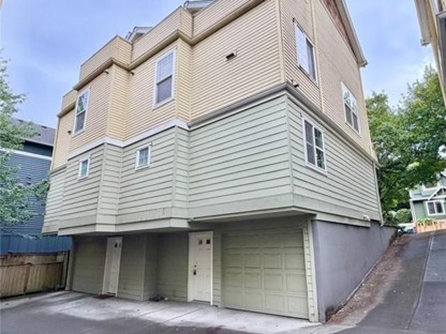 9216 Stone Ave N Unit B, Seattle, WA 98103