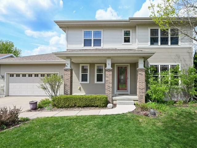 9218 Ancient Oak Ln, Madison, WI 53593
