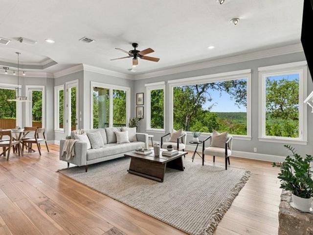 9218 Leaning Rock Cir, Austin, TX 78730