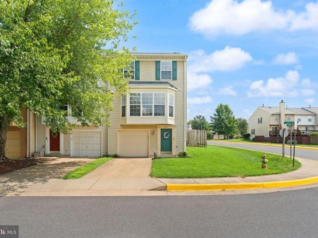 9219 Kristy Dr, Manassas Park, VA 20111