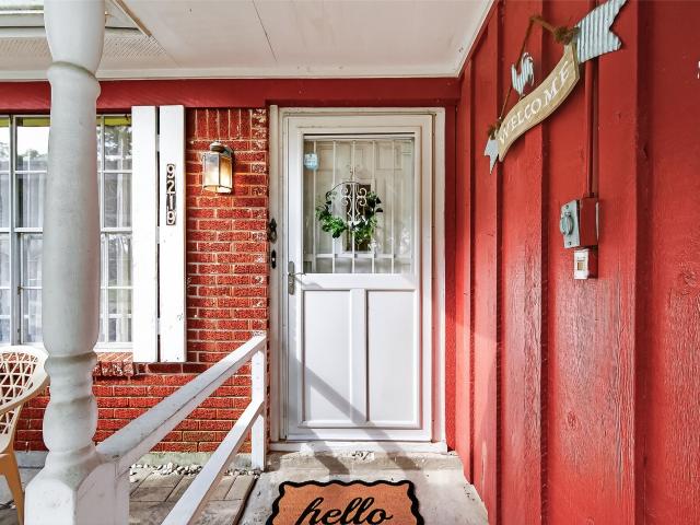 9219 Linda Vista Rd, Houston, TX 77078 | MLS #28640 | Compass