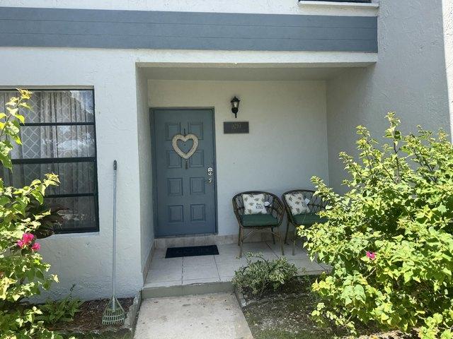 9210 NW 14th St Unit 273, Pembroke Pines, FL 33024