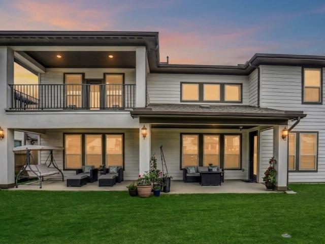 9210 Lowell Cliff Drive