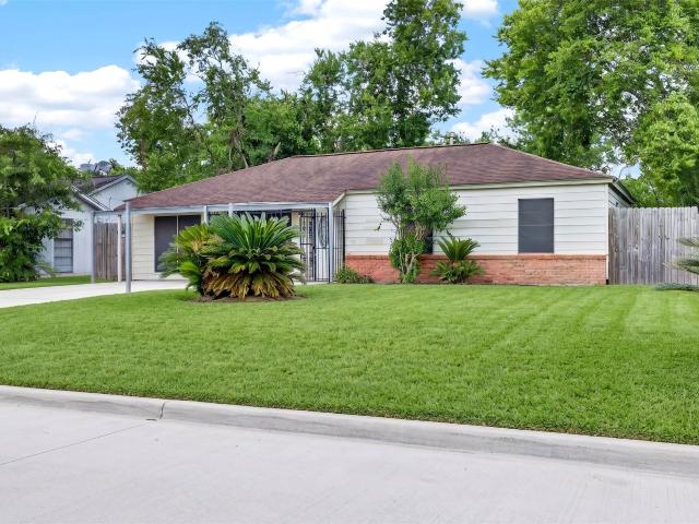 9211 Clearway Drive