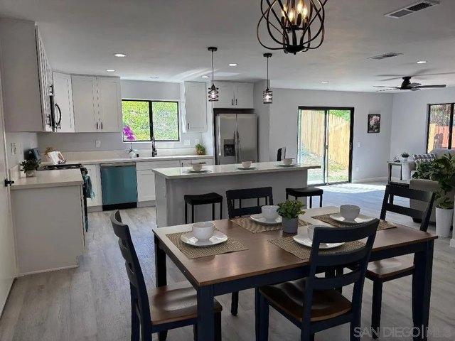 9211 Todos Santos Dr, Santee, CA 92071