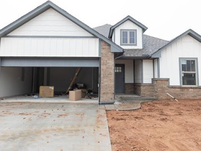 9212 NW 86th St, Yukon, OK 73099