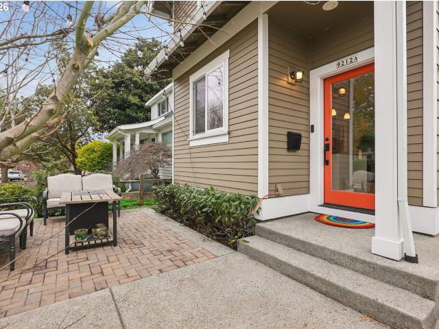 9212 N Polk Ave, Unit A, Portland, OR 97203 | MLS #588621 | Compass