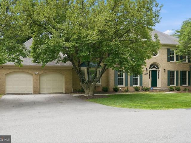 9213 Mistwood Dr, Potomac, MD 20854