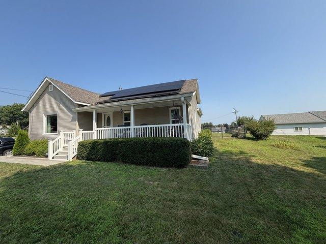 921 7th Ave, Fulton, IL 61252