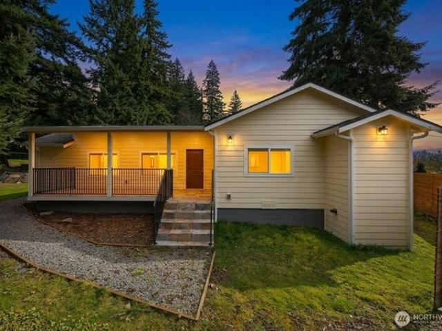 921 Autumn Ln Unit 203, Bellingham, WA 98229