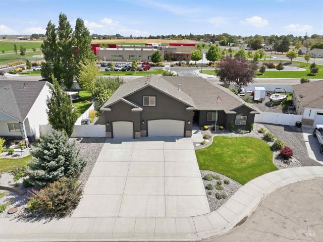 921 Ballard Ln