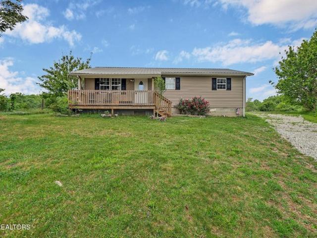921 Barney Holt Rd, Jamestown, TN 38556