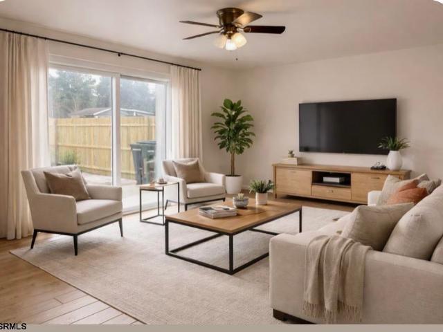 921 Blake Dr