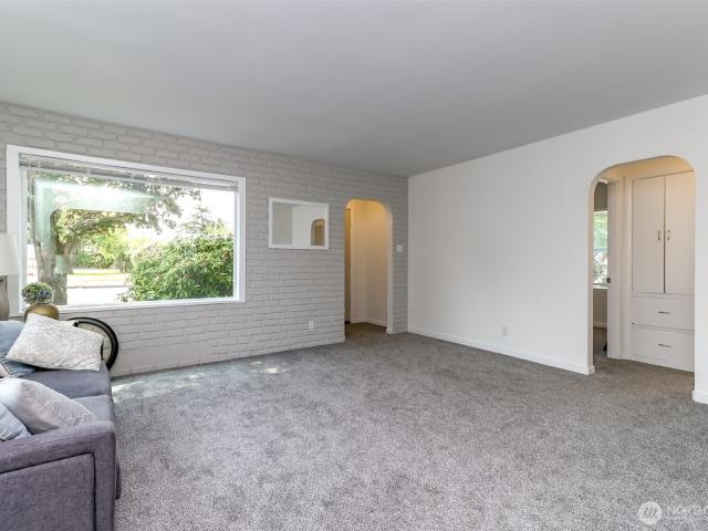921 E 58th Street