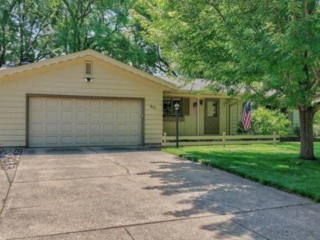 921 E Tyler Ave, Eau Claire, WI 54701