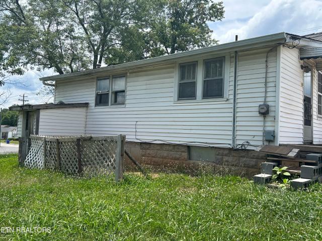921 Fowler St
