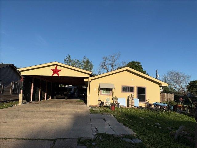 921 Francis Dr, Pasadena, TX 77506