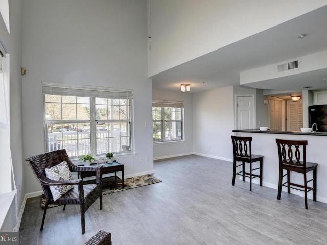 921 Hillside Lake Terrace # 304