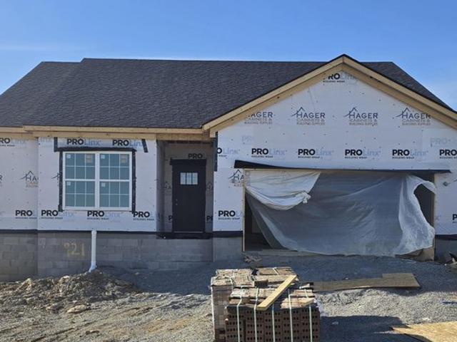 921 Olympic Ct, Richmond, KY 40475