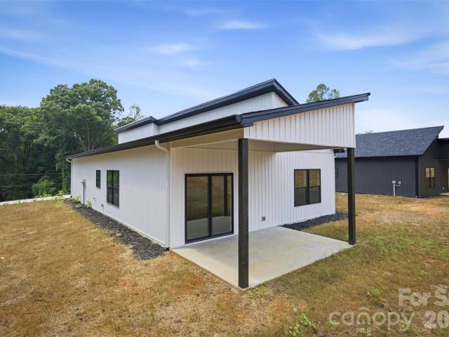 921 Overlook Drive SW