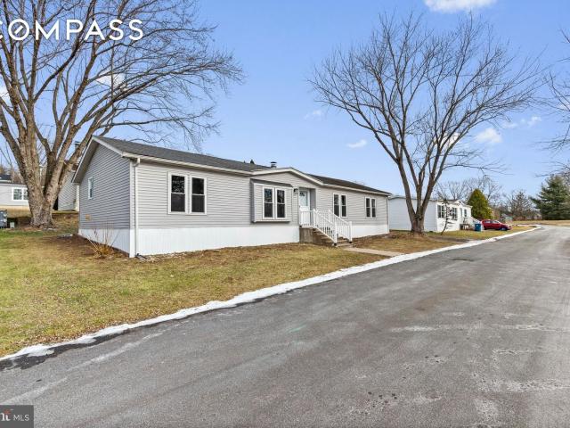 921 Lakeview Dr, Green Lane, PA