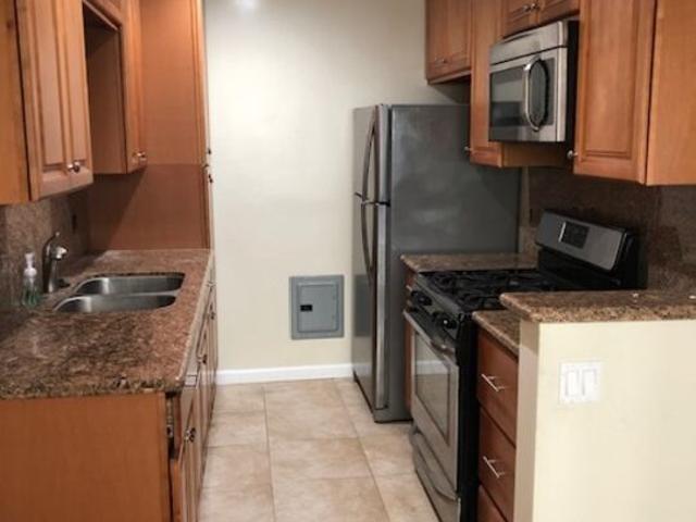 921 Lincoln Blvd, Unit A, Santa Monica, CA 90403 | MLS #26757 | Compass